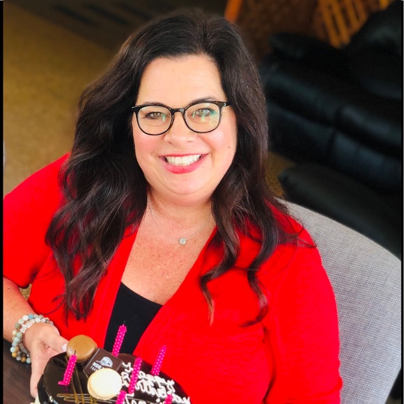 Jen's Closet (@jenniferbuffo) | Poshmark